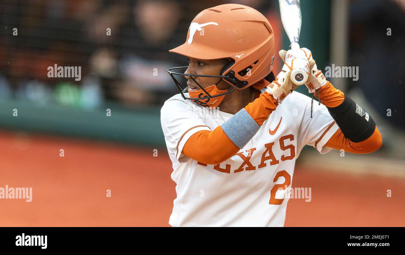 Texas' Janae Jefferson goes to bat against Oklahoma State during an ...