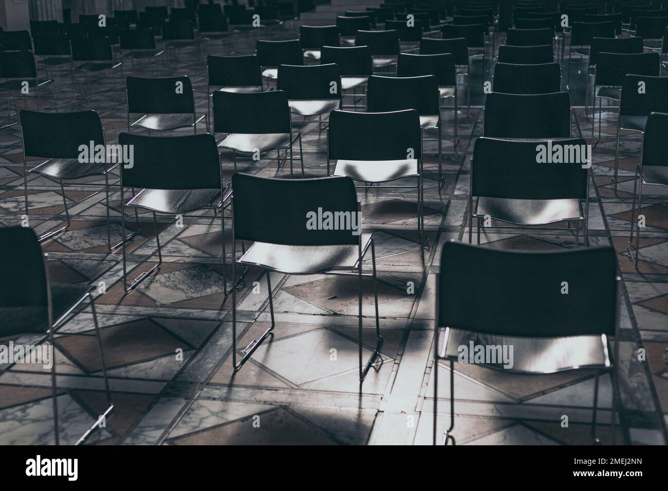 Empty rows chairs in conference hi-res stock photography and images - Alamy