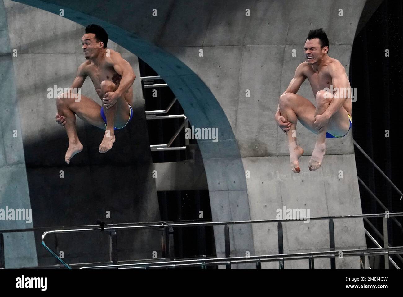 Mexico's Yahel Castillo Huerta and Juan Manuel Celaya Hernandez perform ...