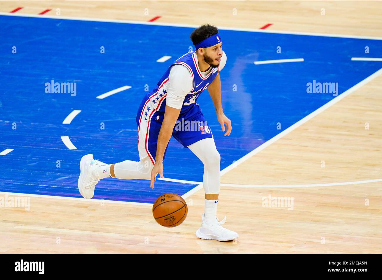 Philadelphia 76ers' Seth Curry plays during an NBA basketball game ...