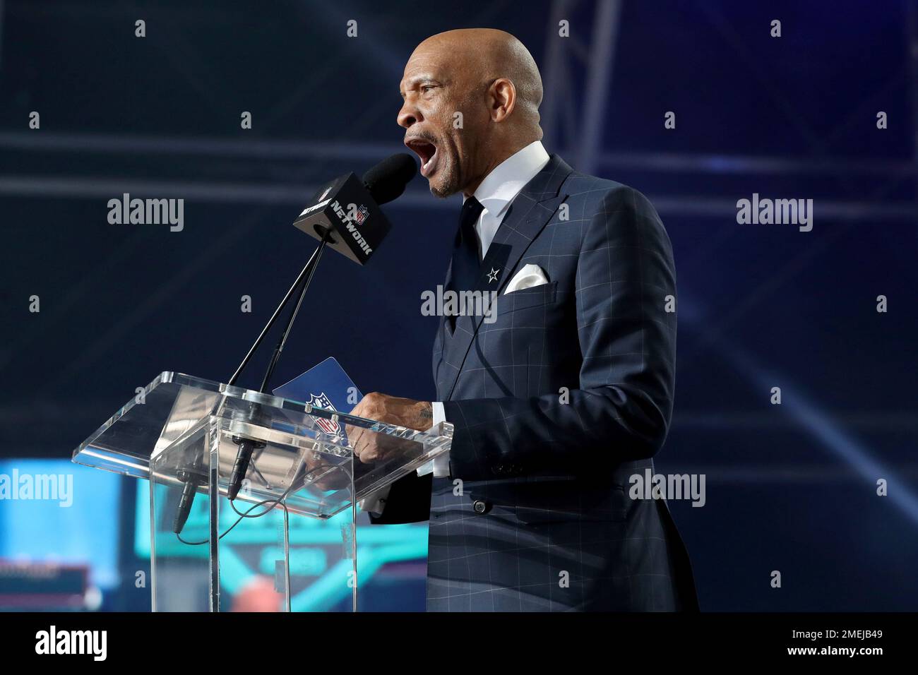 NFL Legend Drew Pearson announces a selection for the Dallas Cowboys ...