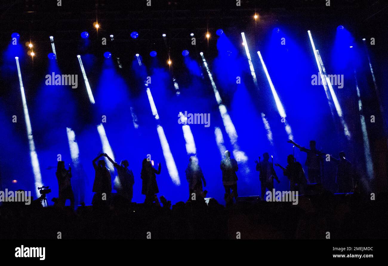 Jazz dance silhouettes hi-res stock photography and images - Alamy