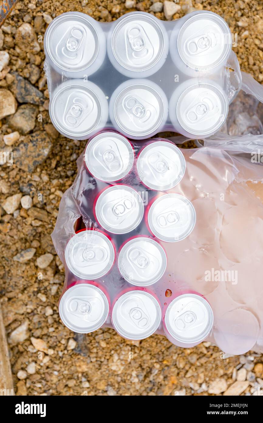 Top view, pattern aluminum drink cans in can cardboard pack, packing ...