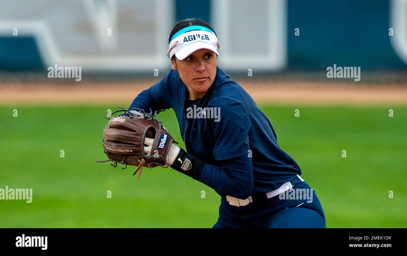 Utah St. infielder Lexi Orozco (1) looks to throw during an NCAA ...