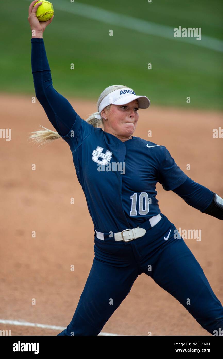 Utah St. relief pitcher Delaney Hull (10) pitches during an NCAA ...