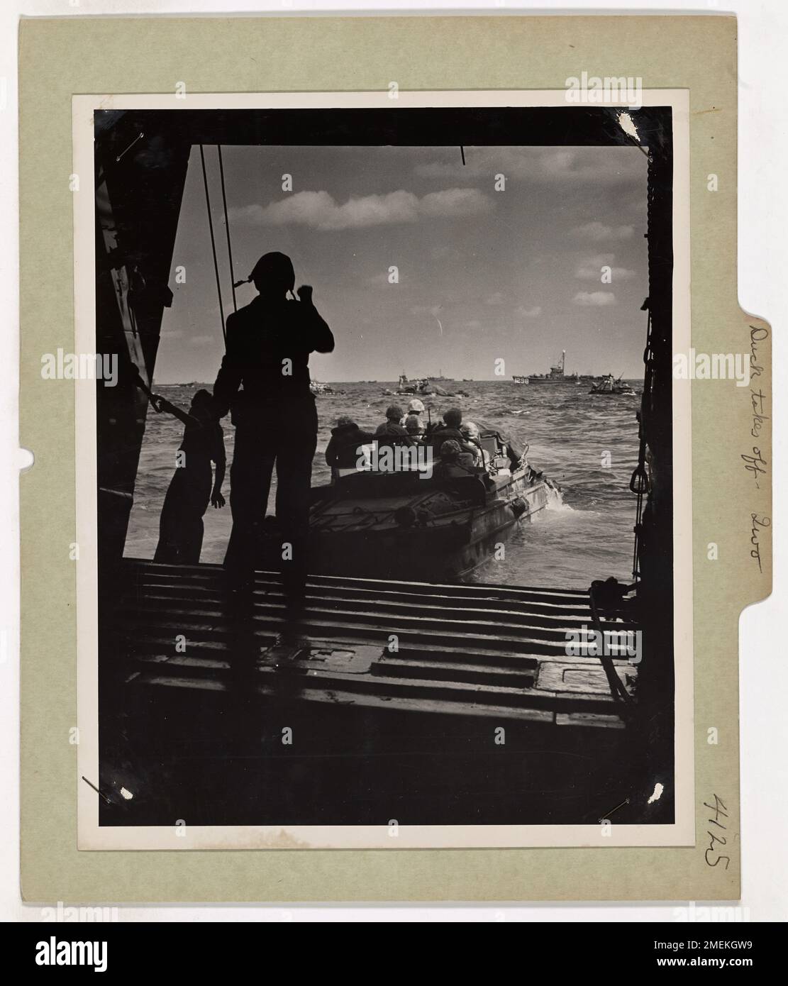 Wwii landing craft hi-res stock photography and images - Alamy