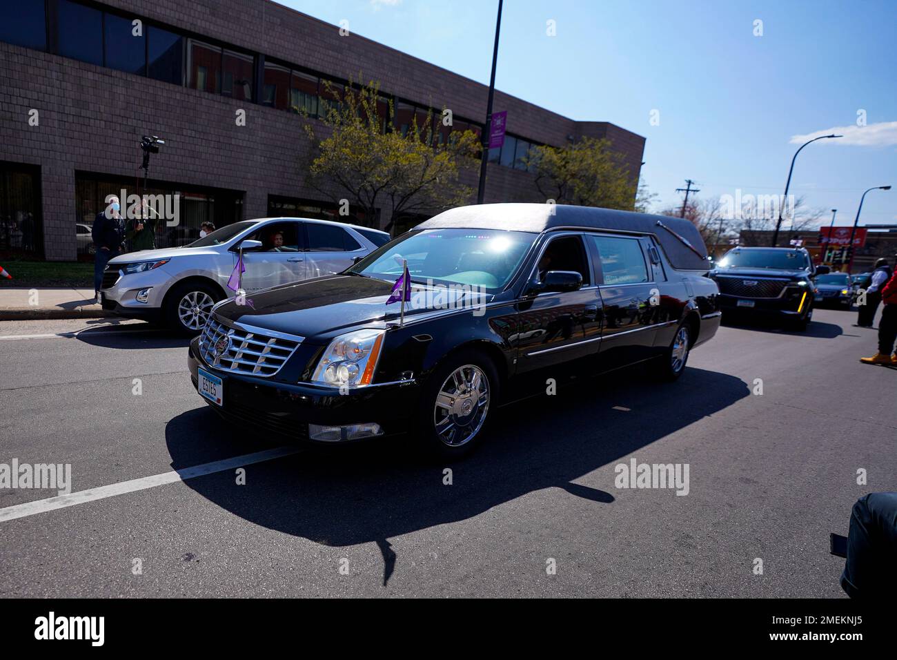 The hearse carrying the body of Daunte Wright leaves the Shiloh Temple ...