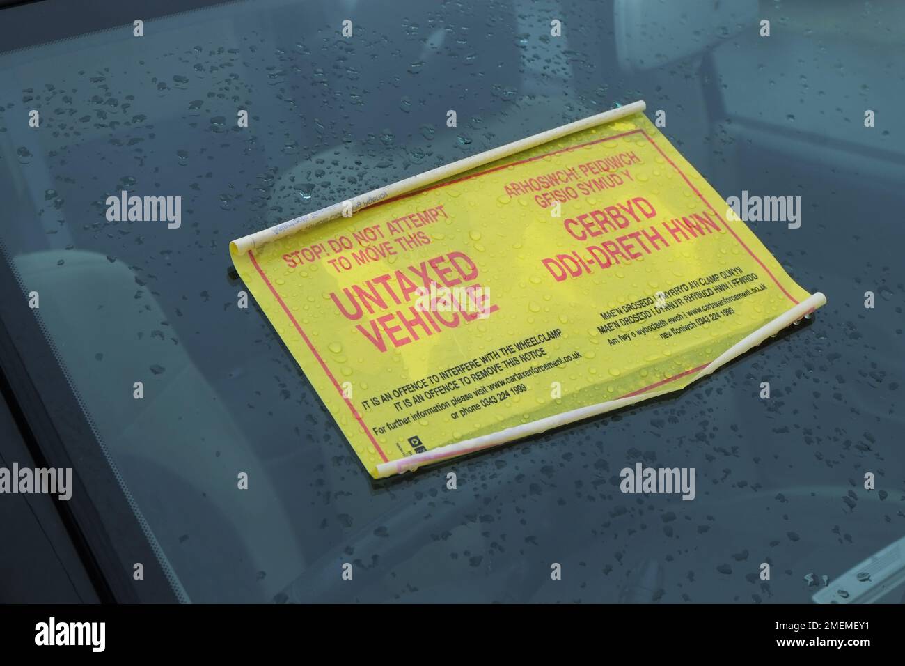 Window Sticker for Untaxed Vehicle UK Stock Photo - Alamy