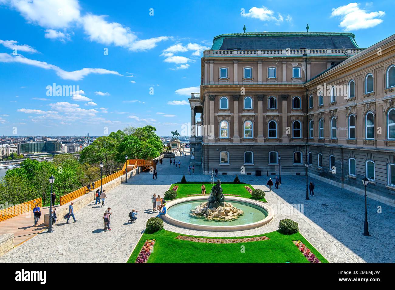 Buda Castle Royal Palace and Hungarian National Gallery in Budapest ...