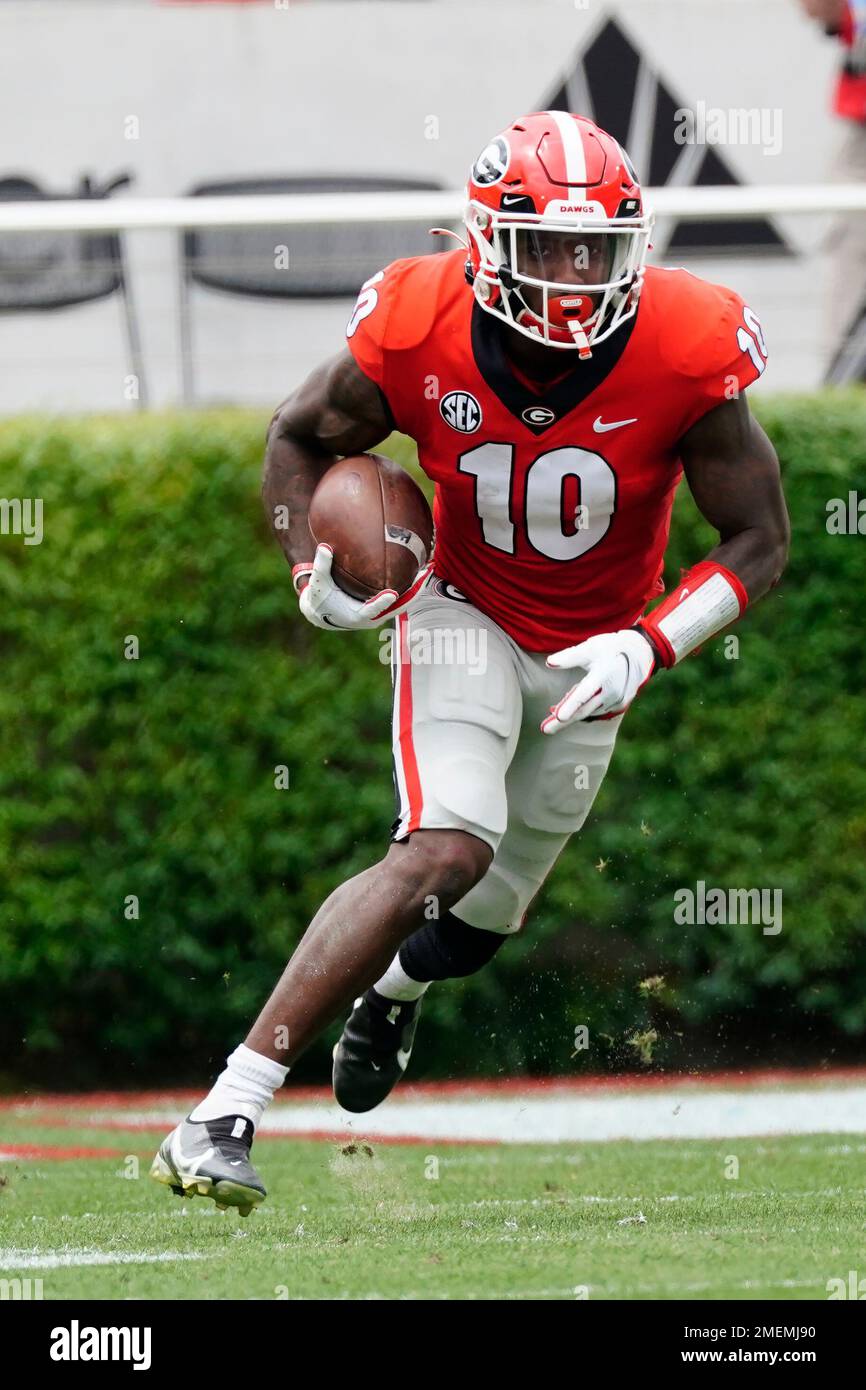 Georgia wide receiver Kearis Jackson (10) returns a kick off during ...