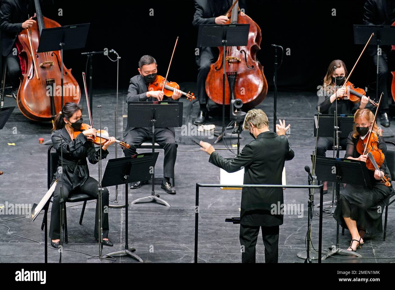 orchestra conductor name