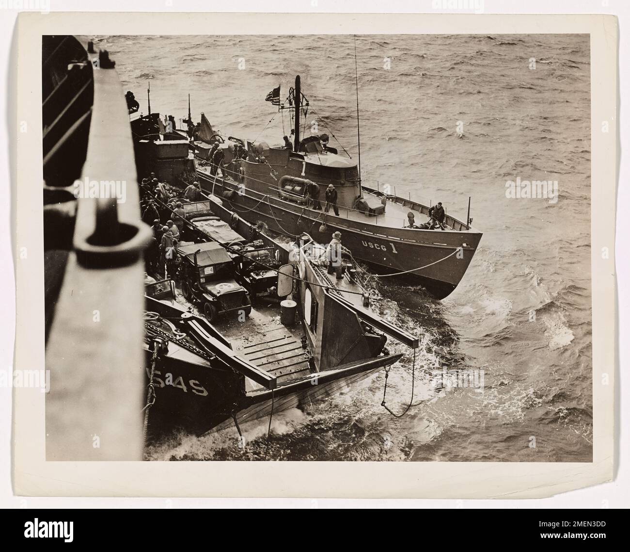 News dispatches hi-res stock photography and images - Alamy