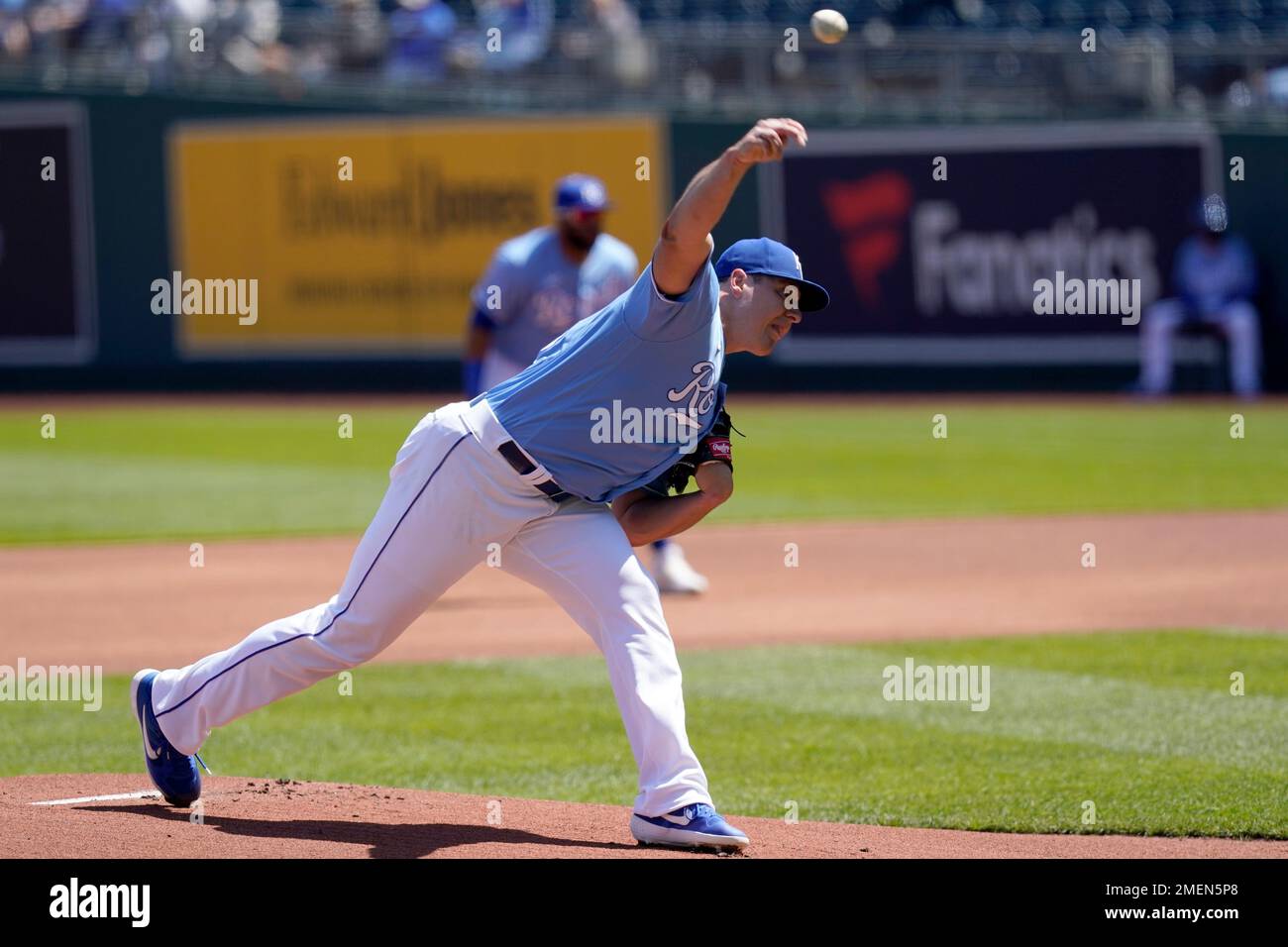 Kansas City Royals starting pitcher Brad Keller delivers to a Los ...