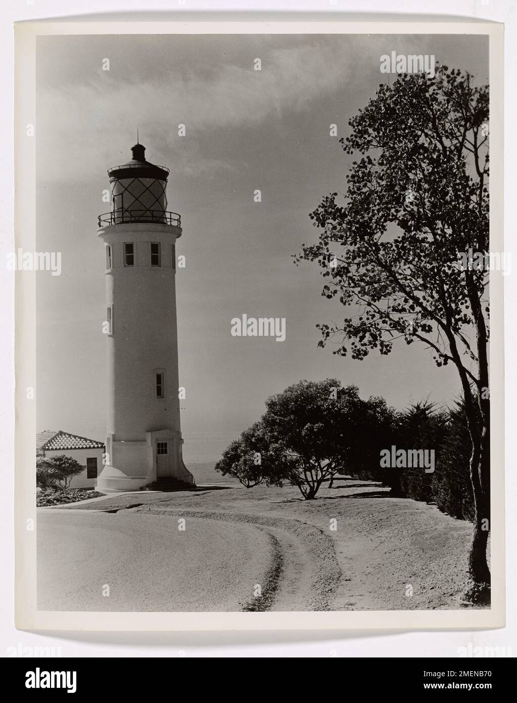 The Point Vicente Lighthouse, located in Palos Verdes Estates ...