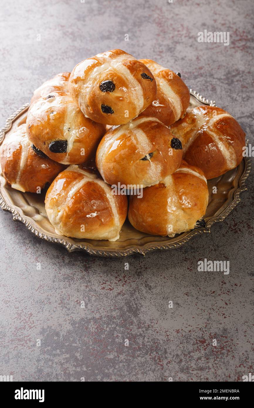 Easter hot cross bun table hi-res stock photography and images - Alamy