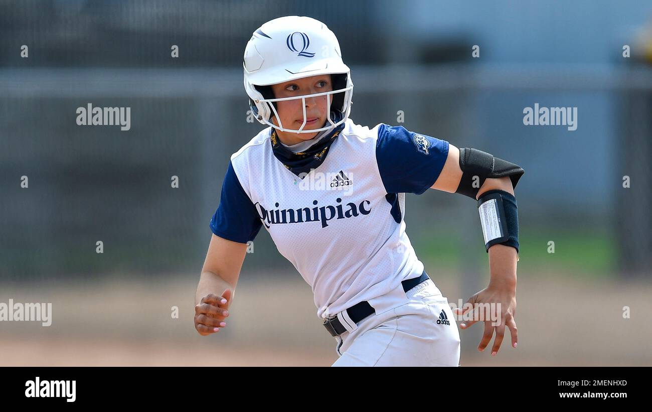 Quinnipiac's Katherine Rodriguez (3) plays against Niagara during an ...