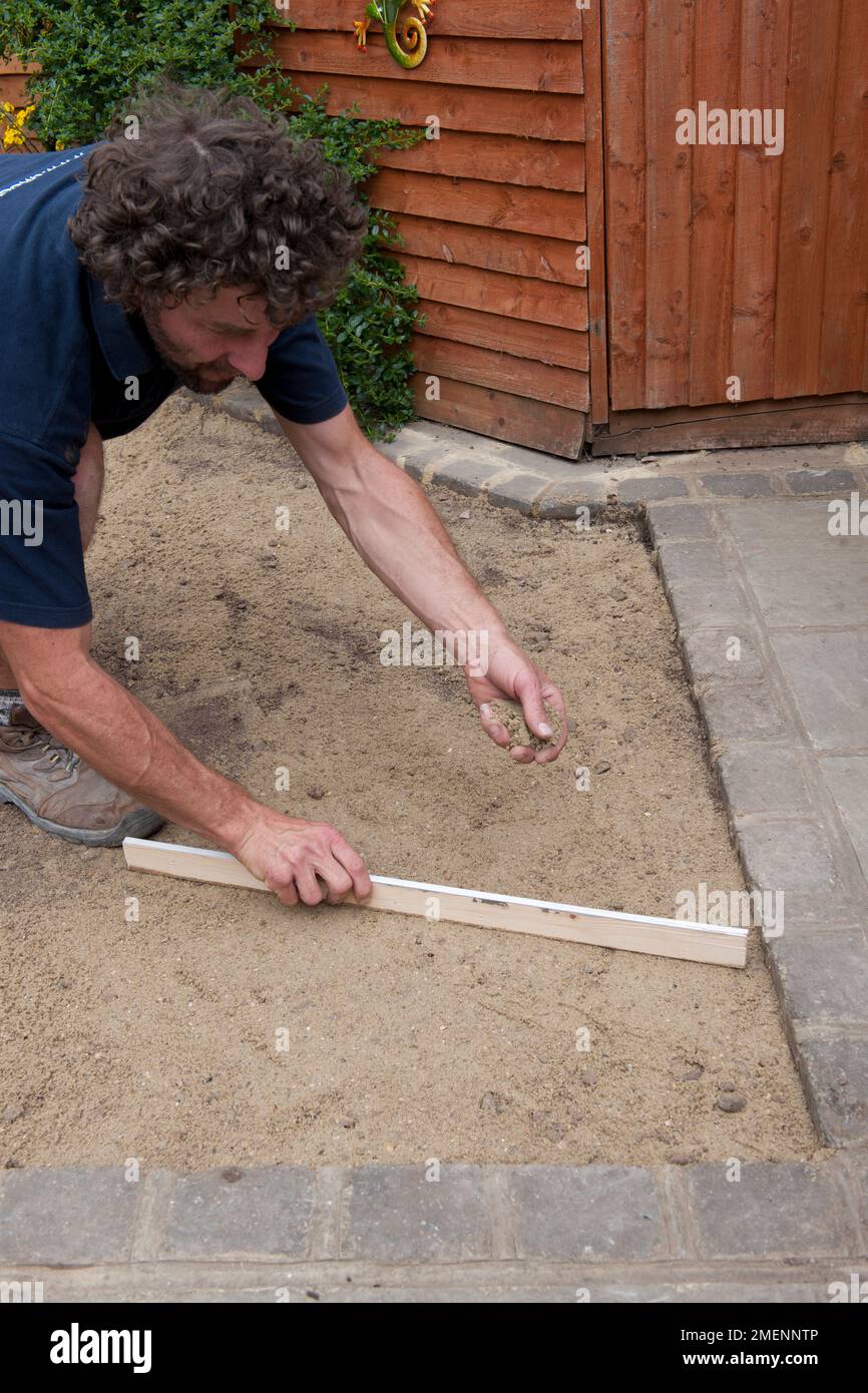 Smoothing base hi-res stock photography and images - Alamy
