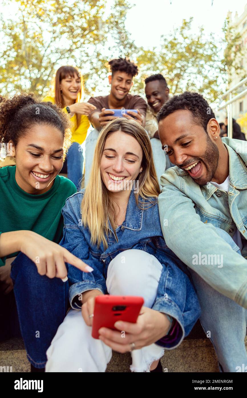 Phone share hi-res stock photography and images - Alamy