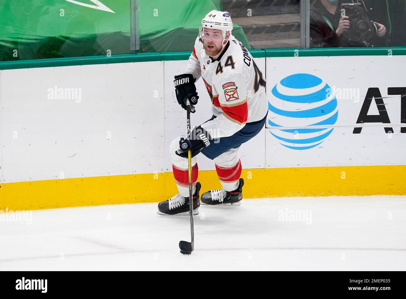 Florida Panthers defenseman Kevin Connauton handles the puck during an ...