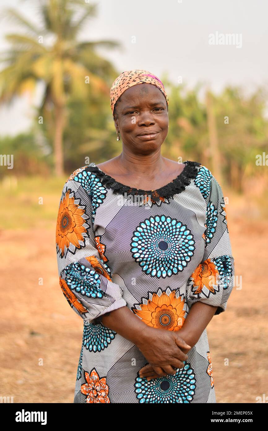 portrait of elderly african woman Stock Photo - Alamy