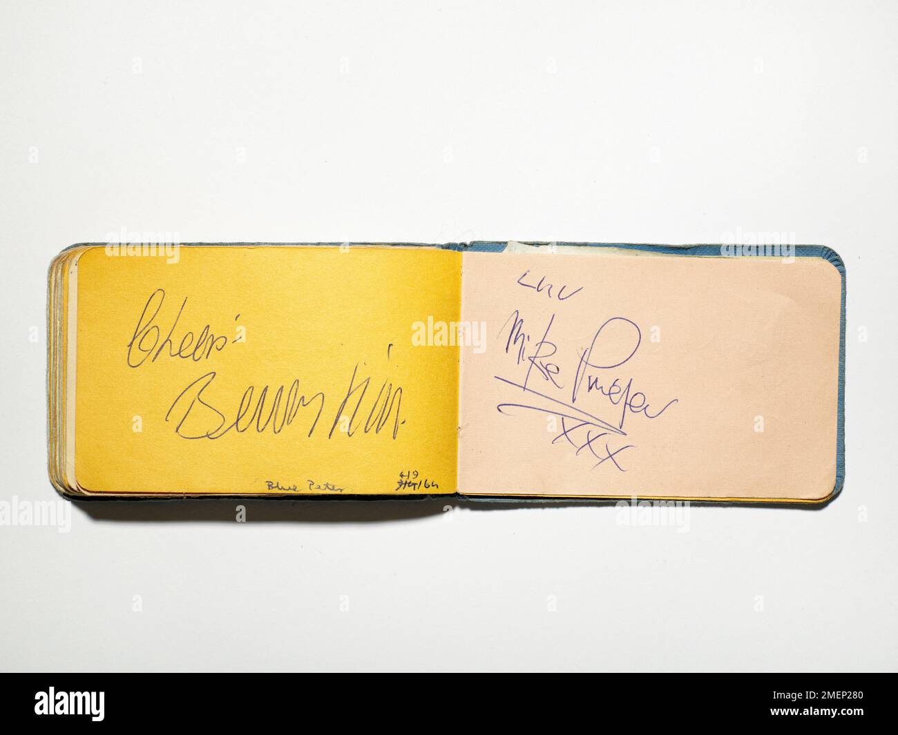 Signatures in autograph book Stock Photo - Alamy