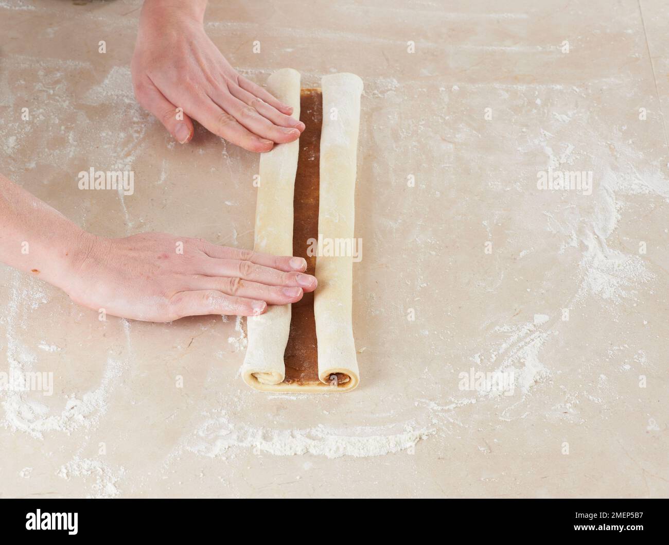 Cinnamon filling hi-res stock photography and images - Alamy