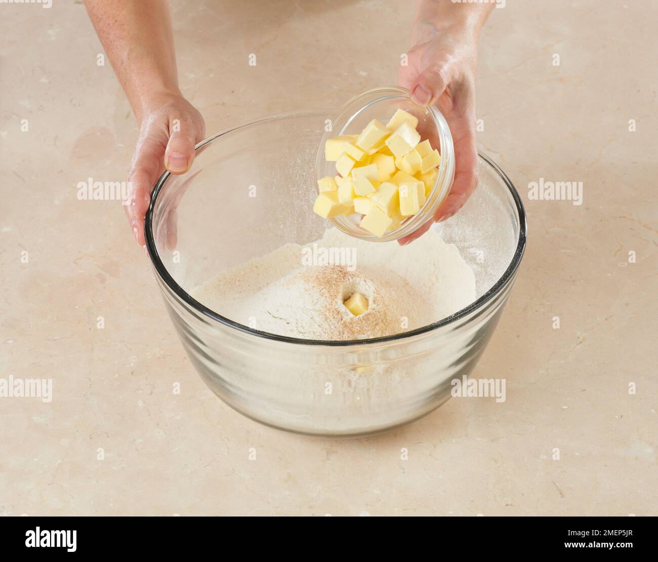 Adding baking soda glass hi-res stock photography and images - Alamy