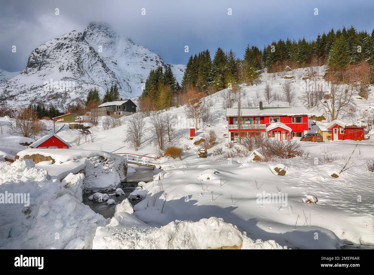 Fabulous morning scenery of Norwegian Nusfjord village. Popular travel ...
