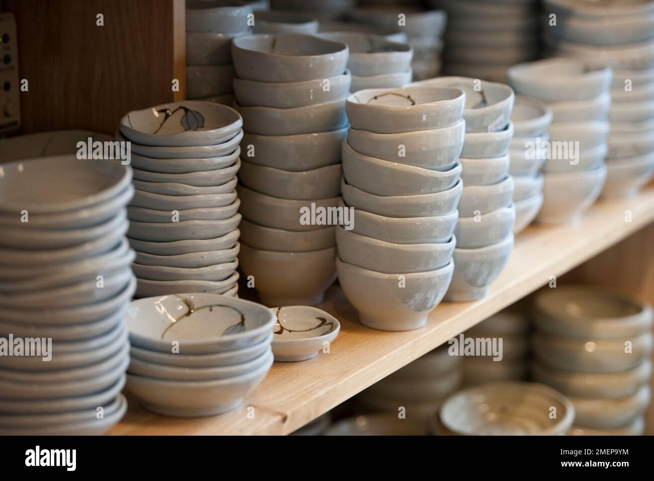 South Korea, Seoul, Insa-dong, ceramic pottery Stock Photo - Alamy
