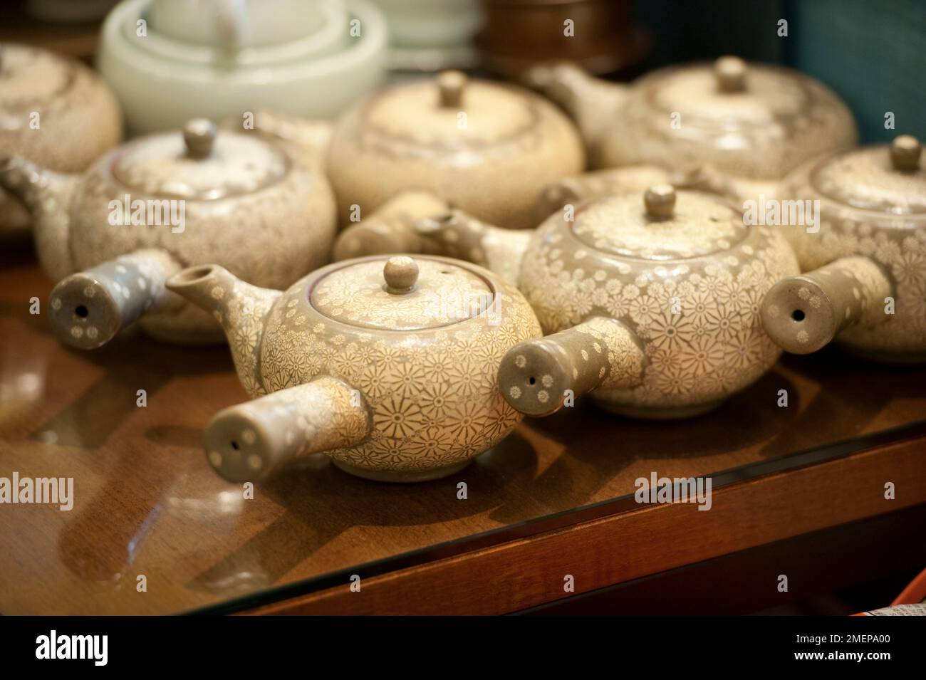 South Korea, Seoul, Insa-dong, ceramic pottery Stock Photo - Alamy