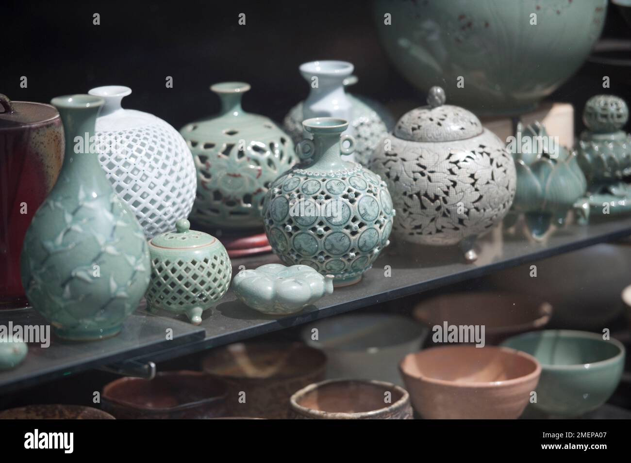 South Korea, Seoul, Insa-dong, pottery ceramics Stock Photo - Alamy