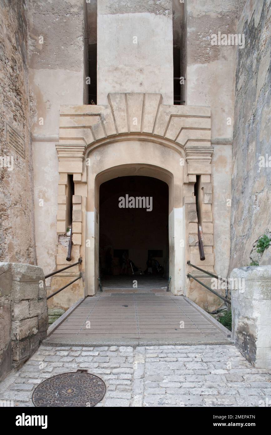 Bonifacio gate hi-res stock photography and images - Alamy