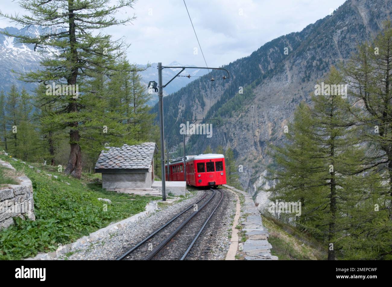Train in mountains hi-res stock photography and images - Alamy