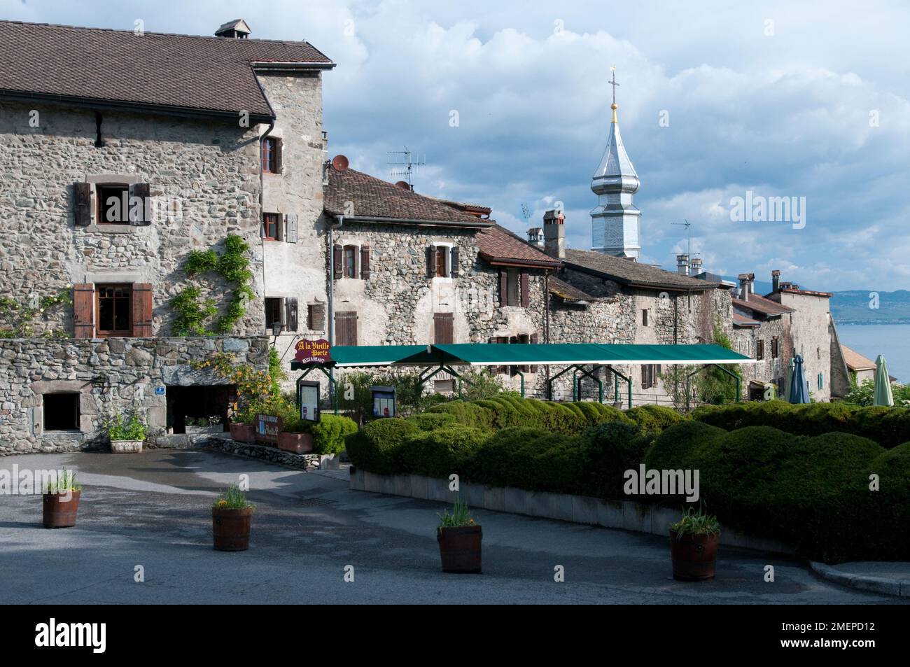 Yvoire france church hi-res stock photography and images - Alamy
