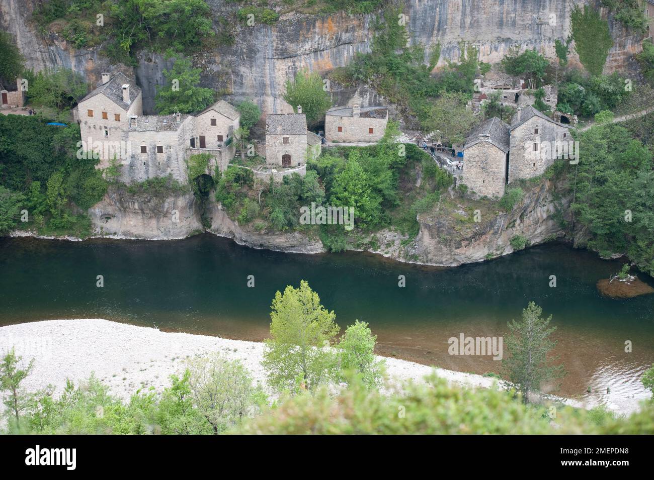France, Languedoc-Roussillon, Lozere, Sainte-Enimie, river Tarn gorge ...