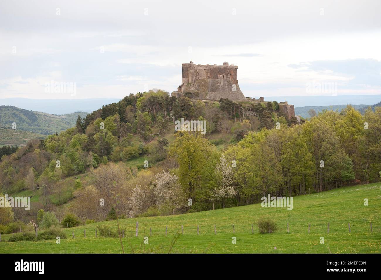 France, Auvergne, Chateau de Murol, castle built on basalt hill Stock ...