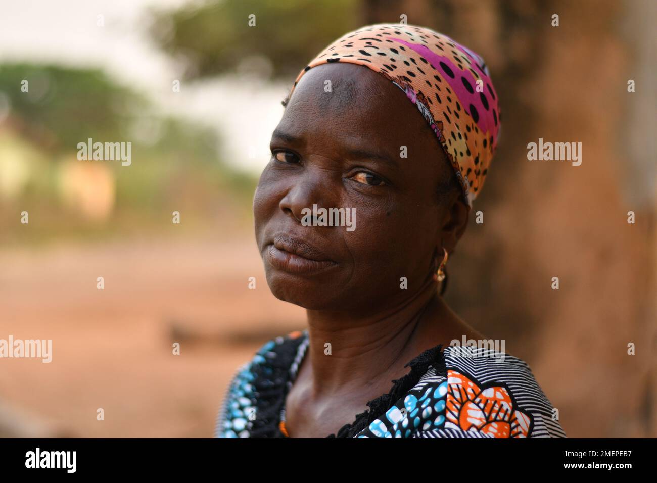 portrait of elderly african woman Stock Photo - Alamy