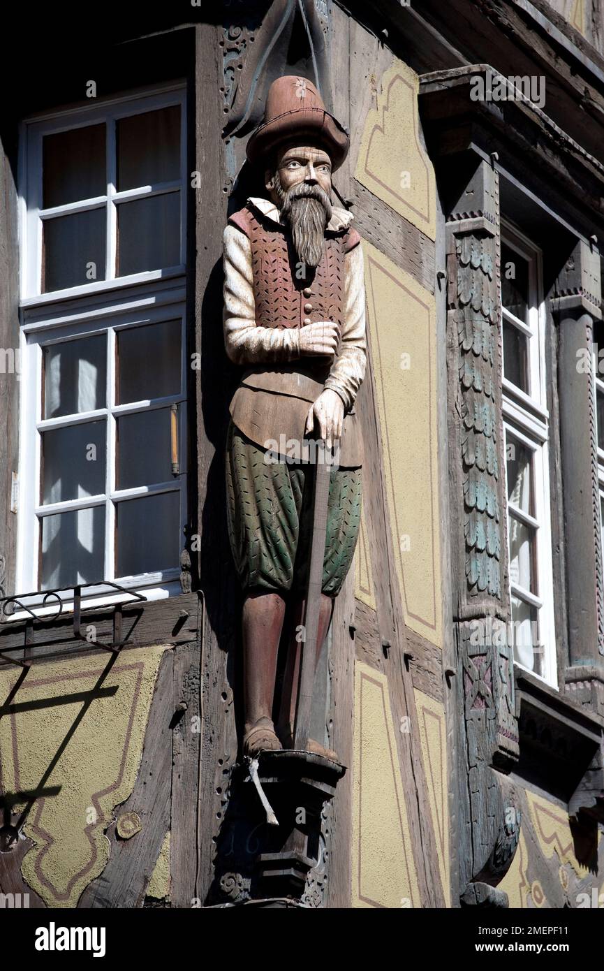 Human figure architectural detail hi-res stock photography and images ...