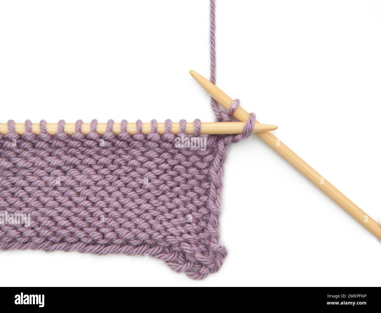 Purl cast off hi-res stock photography and images - Alamy
