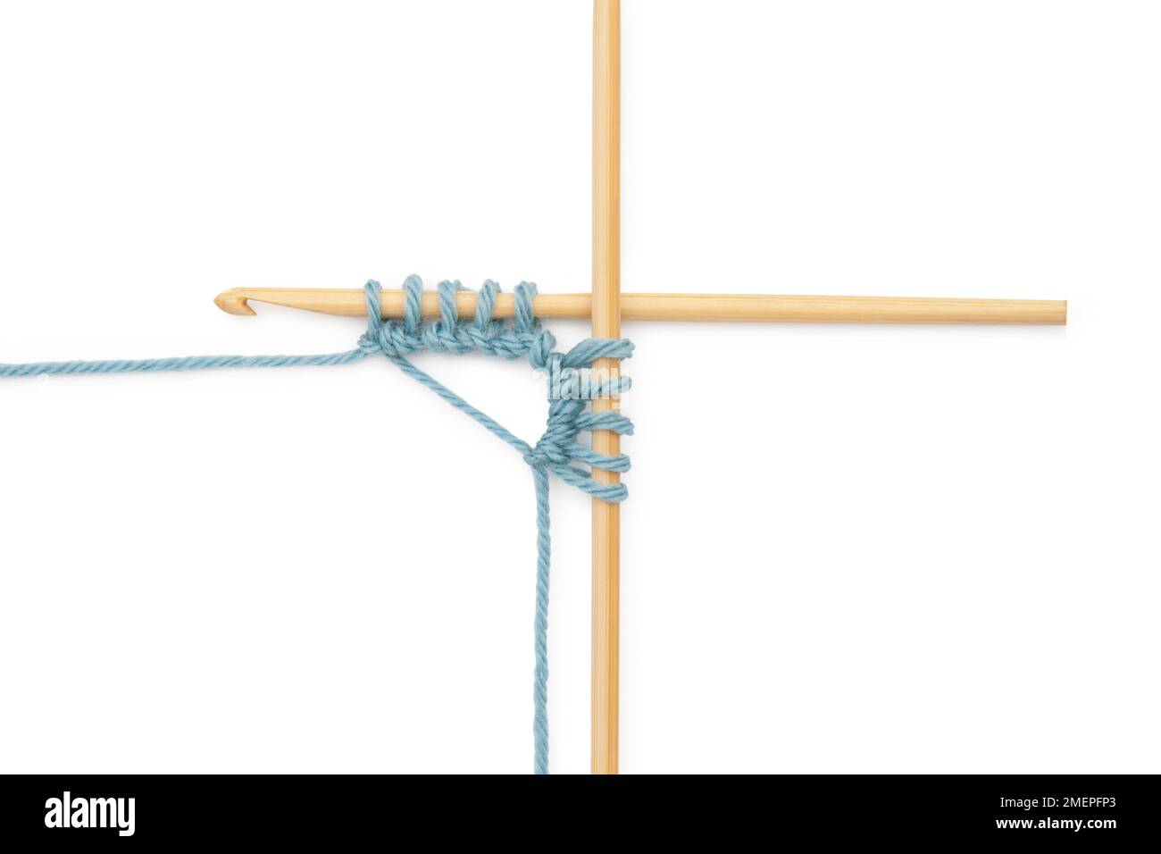 Pinhole cast-on knitting technique for knitting a circular medallion ...