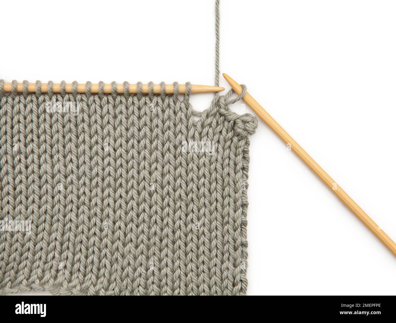 Picot point cast-off knitting technique Stock Photo - Alamy