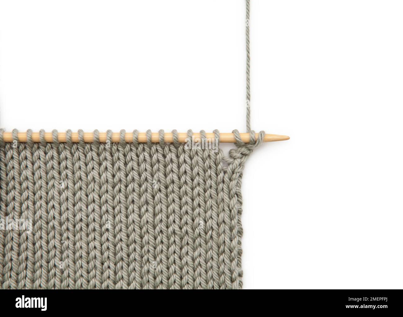 Picot point cast-off knitting technique Stock Photo - Alamy