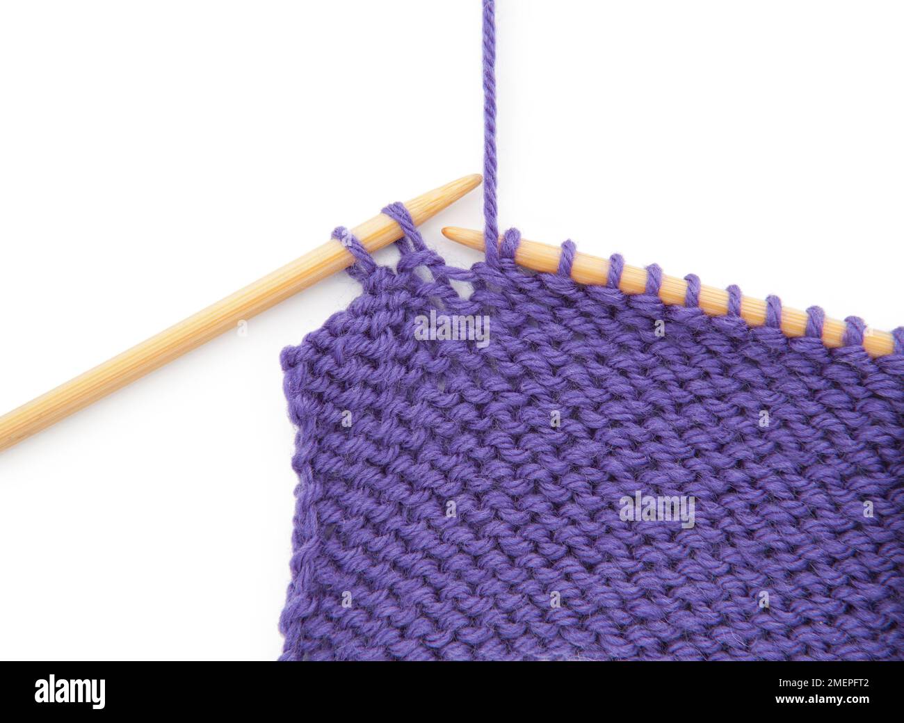 Smooth diagonal cast-off knitting technique Stock Photo - Alamy