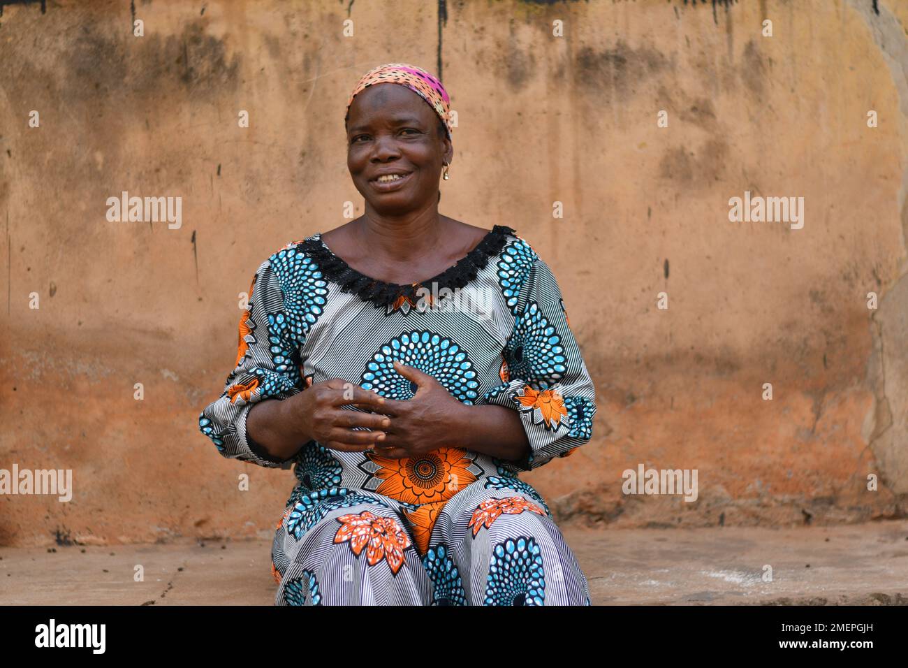 portrait of elderly african woman Stock Photo - Alamy
