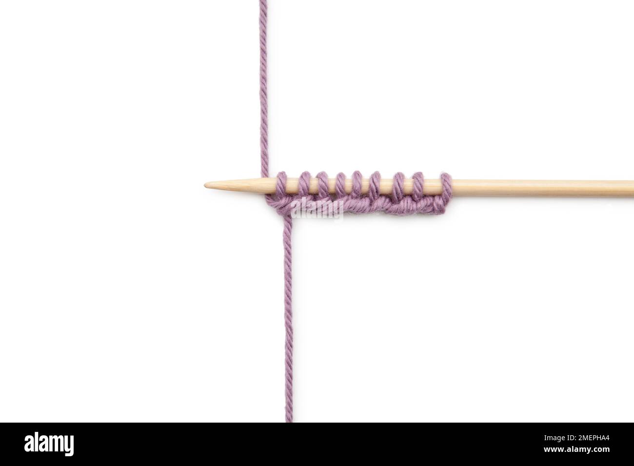 Italian cast-on knitting technique Stock Photo - Alamy