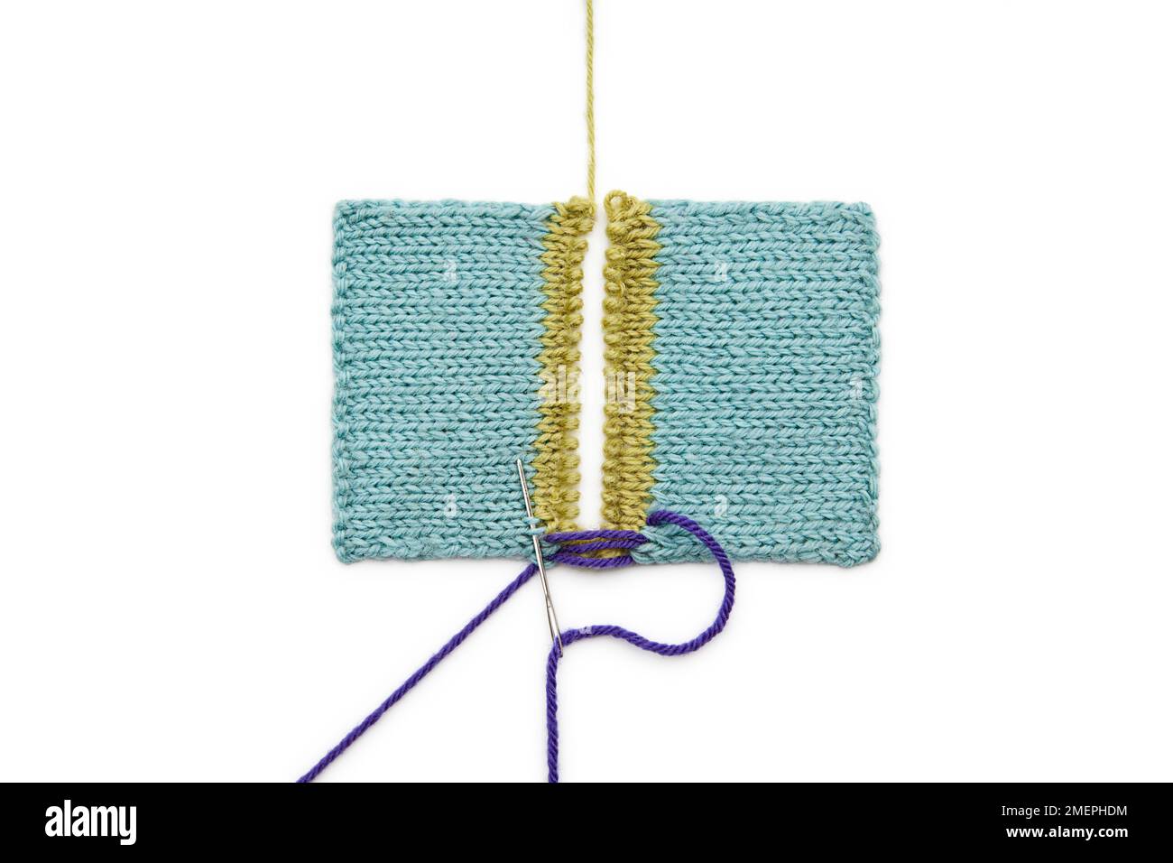 Open knitting stitches hi-res stock photography and images - Alamy