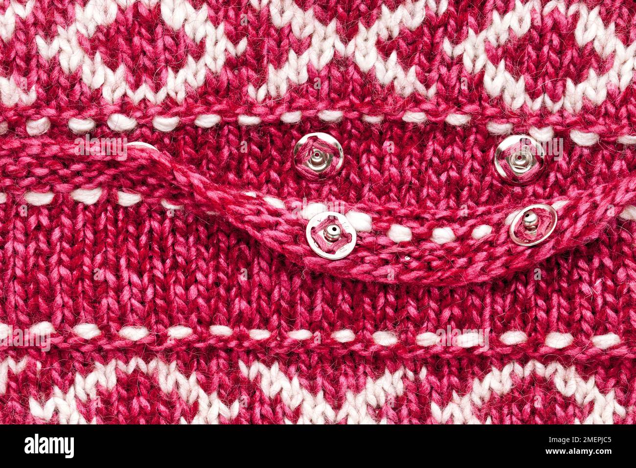 Cable yarn hi-res stock photography and images - Alamy