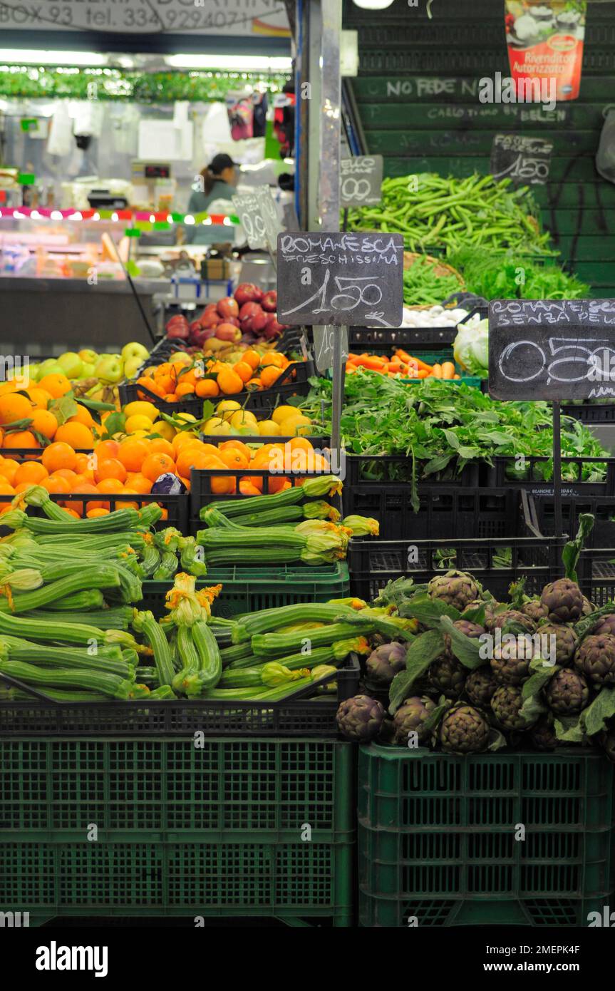 Testaccio market hi-res stock photography and images - Alamy