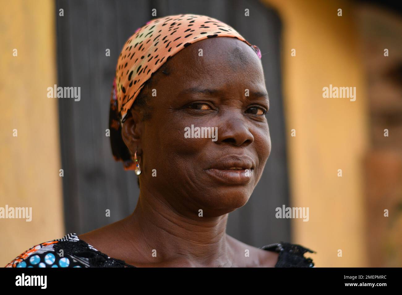 portrait of elderly african woman Stock Photo - Alamy