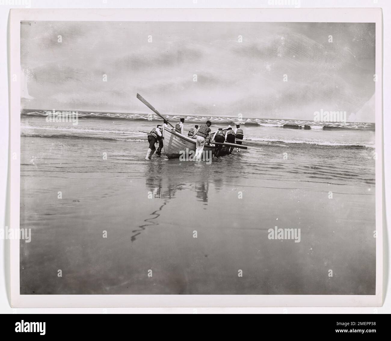 U s coast guard small boat hi-res stock photography and images - Alamy